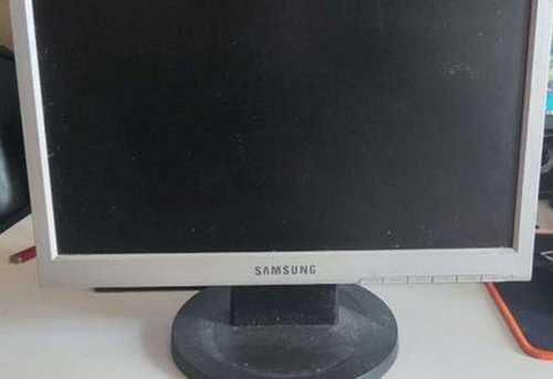 Монитор Samsung syncmaster 720n