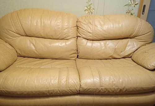 Мягкая мебель диван и кресло кожаные бу