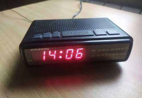 Часы настольные с будильником