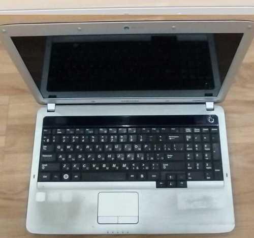 Ноутбук Samsung NP-R530