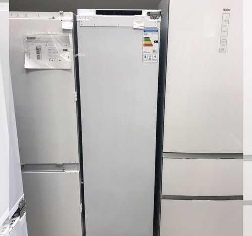 Встраиваемый морозильник Haier HCF208nfru