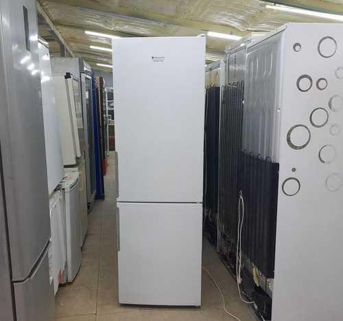 Холодильник Hotpoint Ariston HF4180W(А580)