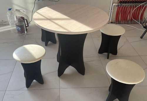 Стол кухонный со стульями