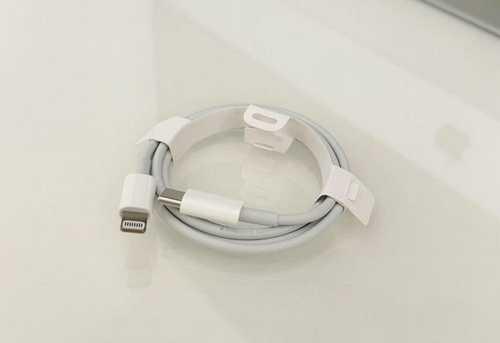 Кабель Apple USB Type-C - Lightning, 1 м., белый