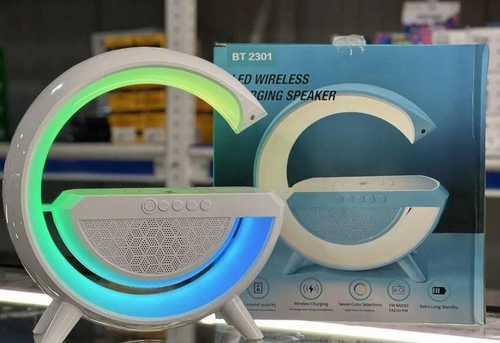 RGB светильник с колонкой и беспроводной зарядкой