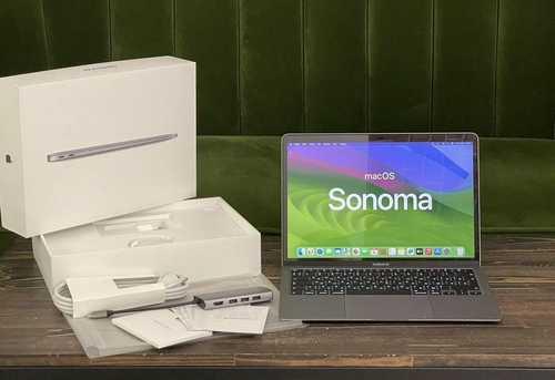 Like New рст 2020 MacBook Air 13 i3 8GB 256GB