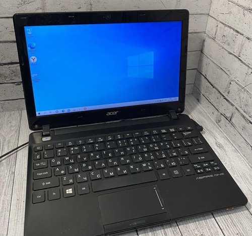 Нетбук Acer Aspire one