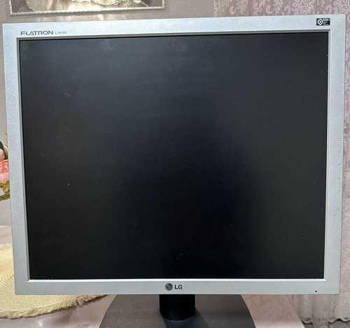 Монитор LG 19"