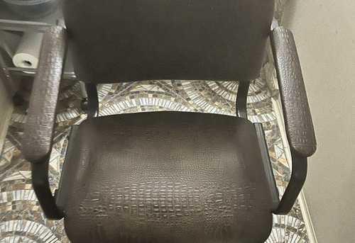 Парикмахерский стул бу