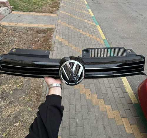 Решетка радиатора Volkswagen Golf Mk6