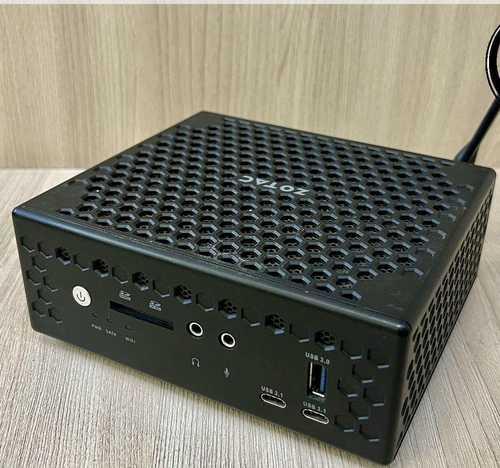 Неттоп Zotac zbox Nano (Core i3-6100U/8GB) гаранти