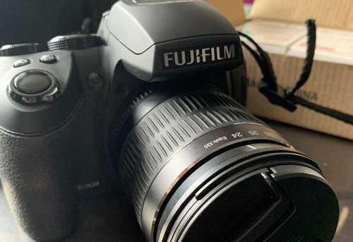 Зеркальный фотоаппарат fujifilm HS 30 exr