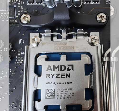 Процессор AMD Ryzen 5 8400F AM5