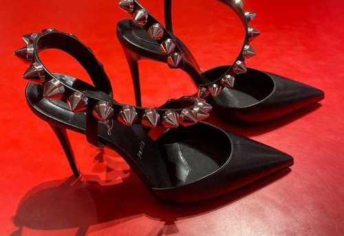 Туфли женские Christian Louboutin