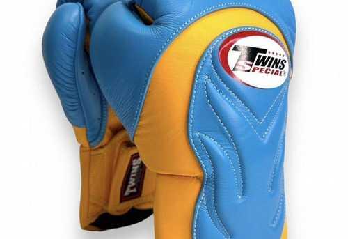 Перчатки для тайского бокса Twins (в упаковке)