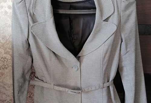 Стильный женский пиджак бренда Atmosphere