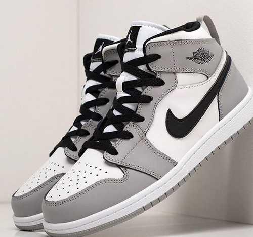 Кроссовки Nike Air Jordan 1 Mid