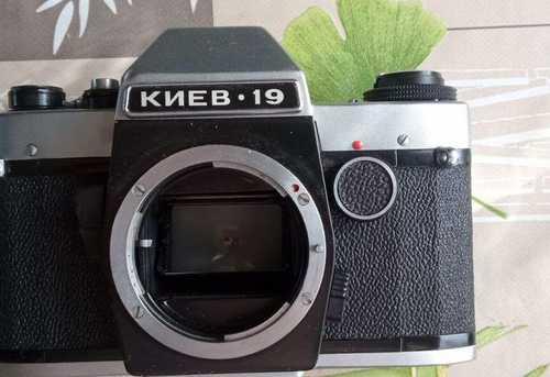 Пленочный фотоаппарат Киев 19