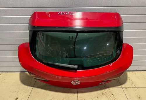 Крышка багажника Opel Astra J GTC Красная