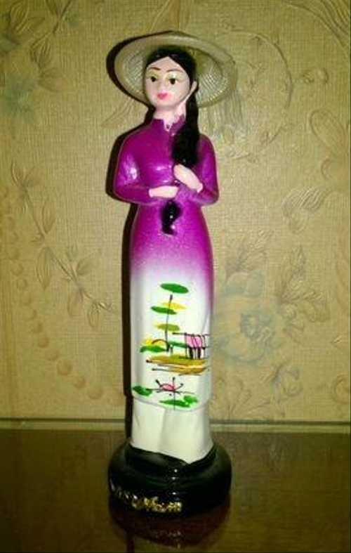 Коллекционная статуэтка вьетнамс. девушки, фарфор