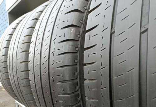 Michelin Agilis 235/65 R16