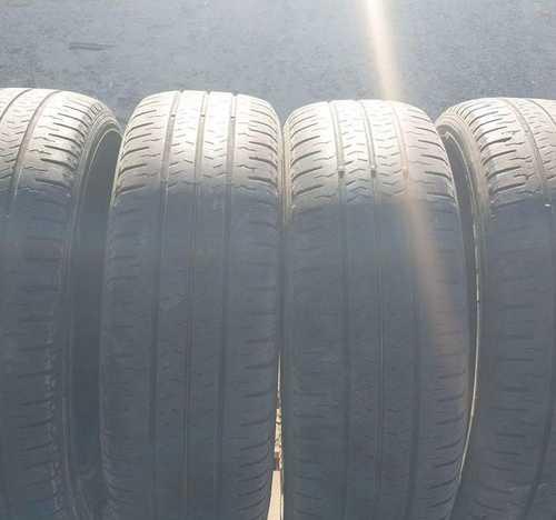 Nexen Roadian CT8 215/65 R17 104T