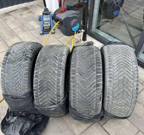Tigar All Season 235/45 R18 98Y