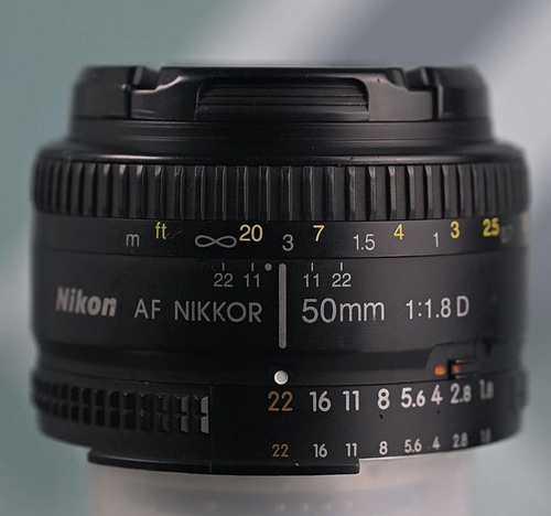 Nikon 50mm f/1.8D AF Nikkor