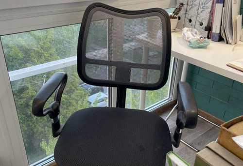 Компьютерное кресло сетчатое черное