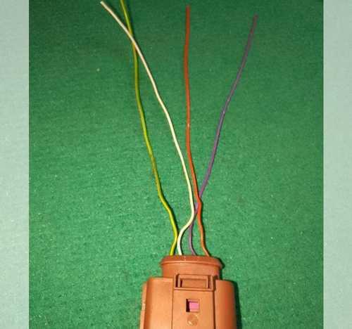1J0973724A Разъём VAG 4-pin