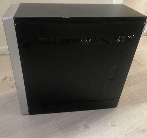 Компьютер и монитор