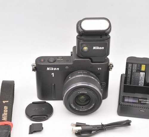 Nikon 1 V1 kit + вспышка