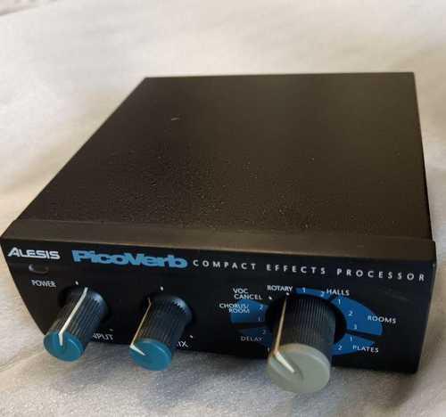 Компактный процессор эффектов alesis picoverb