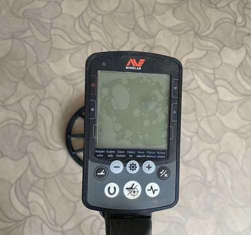 Металлоискатель minelab equinox 800 бу