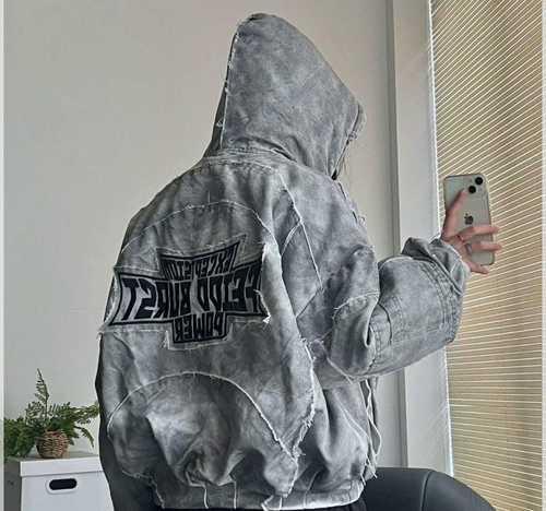 Бомбер distressed type balenciaga bomber