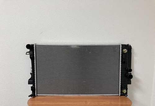Радиатор охлаждения Мерседес Виано W639 03- АКПП