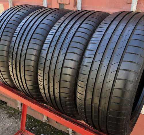 Goodyear EfficientGrip Performance 215/45 R16