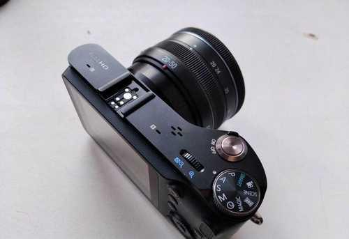 Беззеркальная камера Samsung NX200 Kit