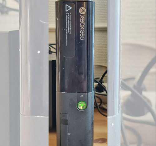 Xbox 360E (500GB) +kinect+1 джойстик