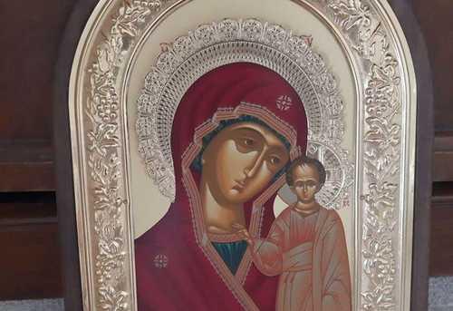 Икона в ризе Казанской божьей матери