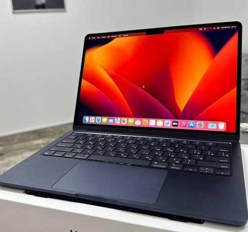 MacBook Air 13 M2 256gb (1 Цикл)