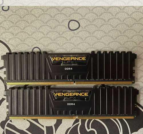 Оперативная память 16гб ddr4 3200mhz Corsair venge