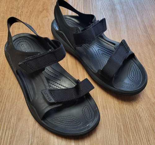 Сандалии crocs w7