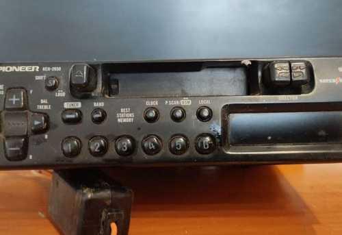 Культовая автомагнитола кассетная из 90-х Pioneer