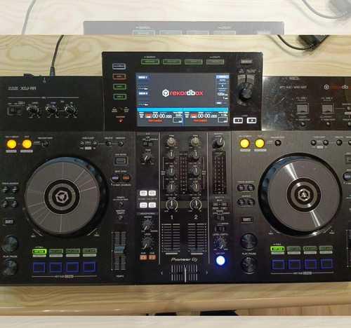 Контроллер Pioneer XDJ-RR