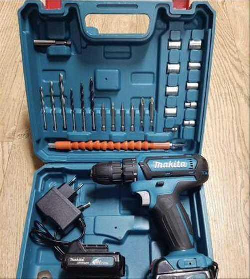 Аккумуляторный шуруповерт Makita 18v с набором