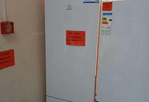 Холодильник indesit ITR 4200 новый