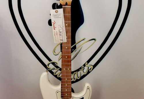 Fender player strat PF polar white Новый