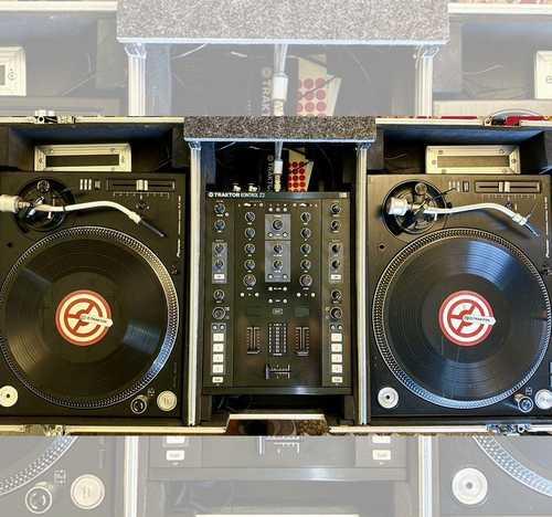 Pioneer PLX 1000 (2) + traktor Kontrol Z2