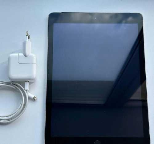 Apple iPad 5 A1823 32 гб